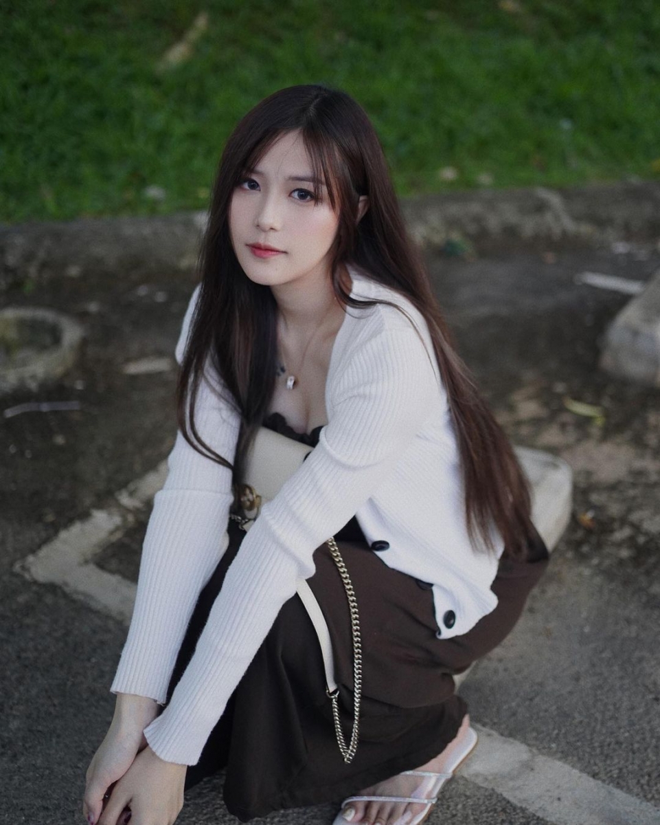 19岁未婚先孕再被脸书专业制成梗图！大马网红 Jing En 霸气回呛，网 有本事养就好了啊！