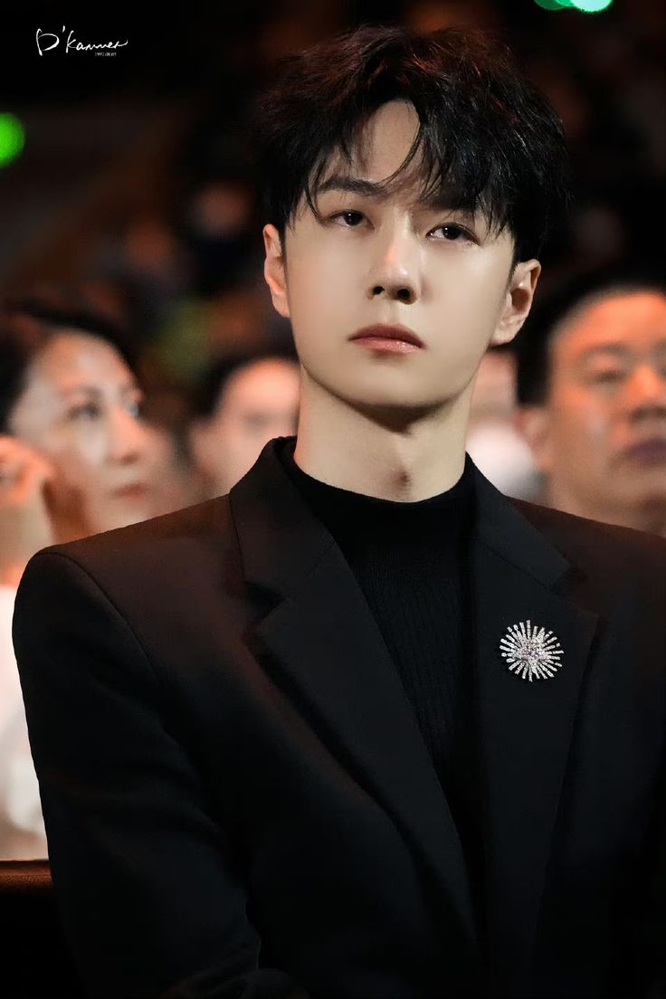 内娱最具商业价值男星TOP 10排名！檀健次成毅上榜，王鹤棣第8